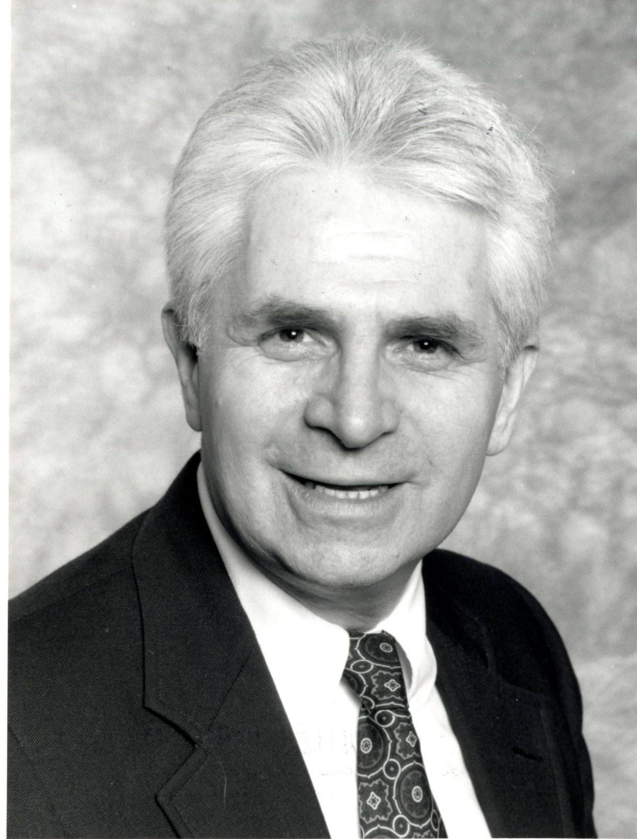 Mourns Passing of Longtime Professor Donald Cole C'59